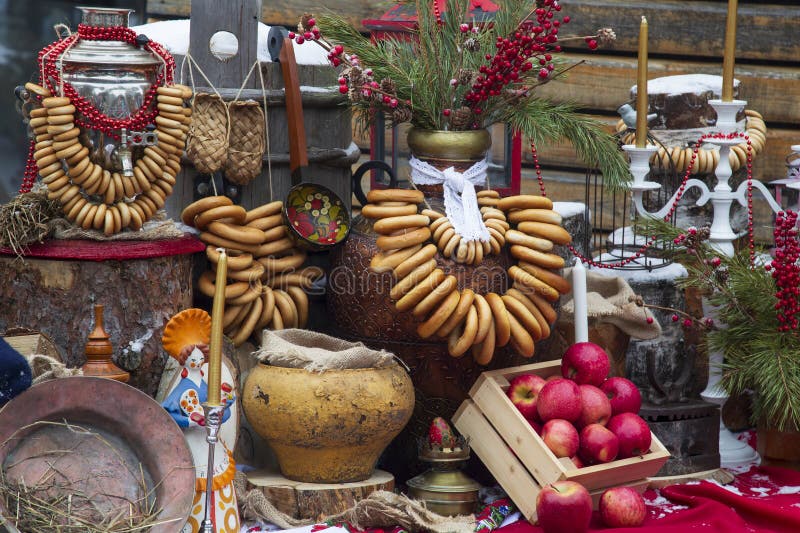 Russian Traditions, Maslenitsa. Burning of an Effigy of Maslenitsa ...
