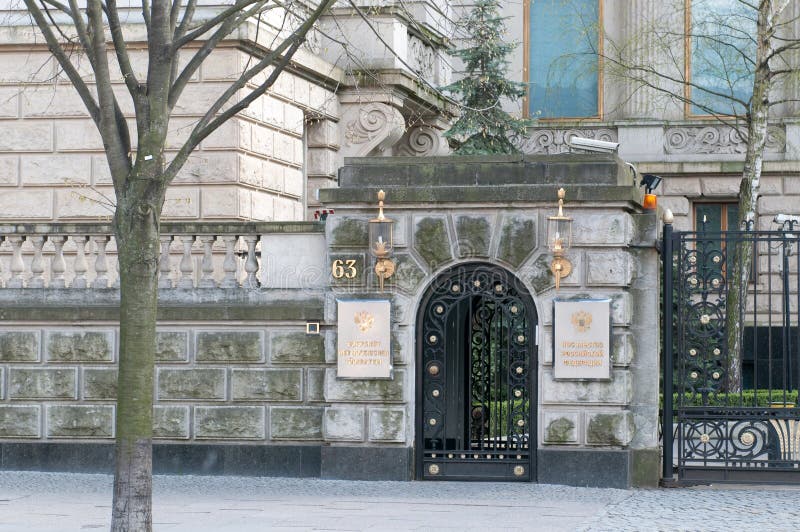 Russische Botschaft in Berlin Stockfoto - Bild von politik, ernstlich ...
