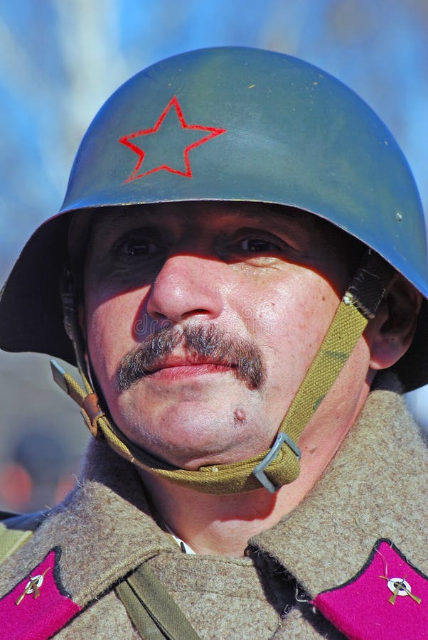 Russischer Soldat-reenactor Redaktionelles Stockbild - Bild von armee ...