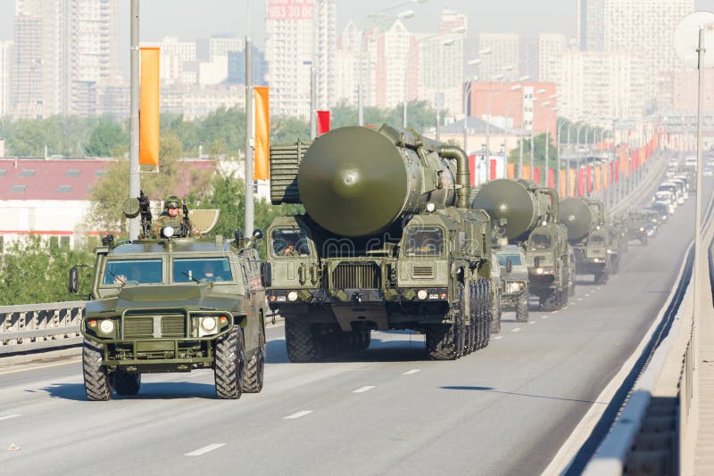 Russo MIRV-equipado, Míssil Balístico Intercontinental Yars Da Arma ...