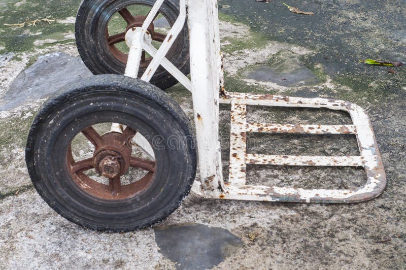 Rust cart stock photo. Image of heavy, material, empty - 34480796