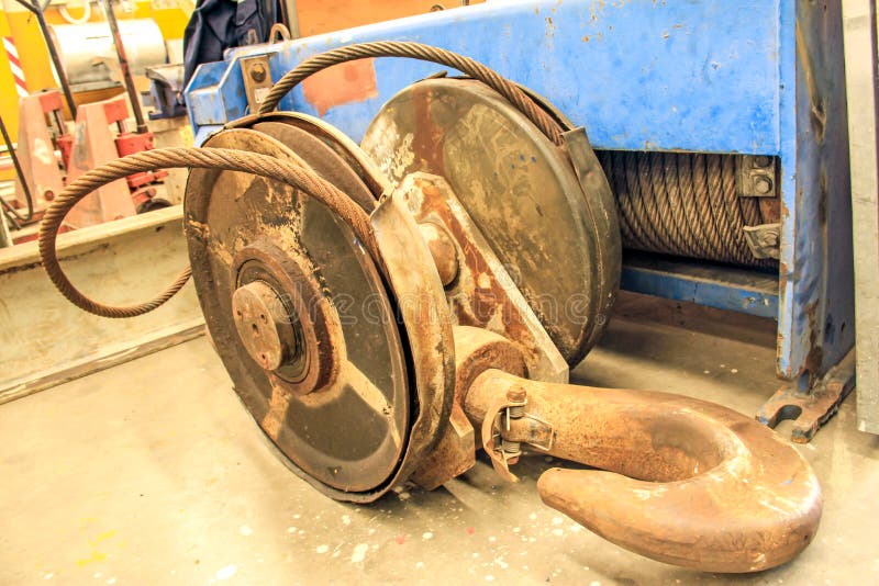 Rust Hoist stock photo. Image of hoist, lift, cargo, industry - 33986638