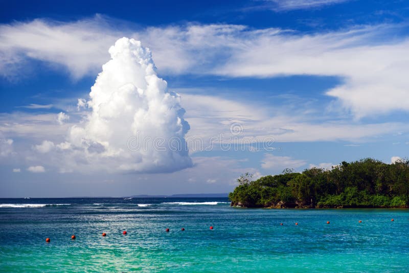 Rust Op De Zonnige Stranden Van Bali Stock Afbeelding - Image of ...