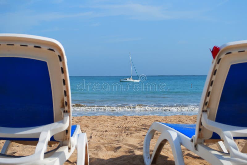 Rust op het strand stock foto. Image of hemel, ontspan - 26085002