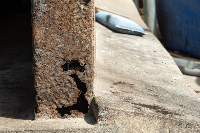 Rust on Steel Structural Columns Stock Photo - Image of grunge, camper ...