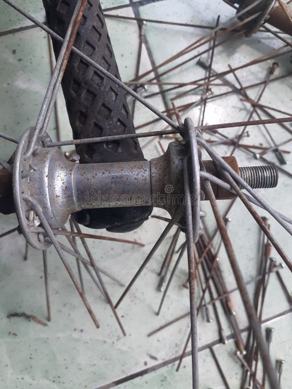 Rusted bicycle hub stock image. Image of industry, rusted - 271825203
