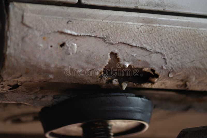 Rusted Car Bottom, Car on a Car Lift Stock Image - Image of brake ...