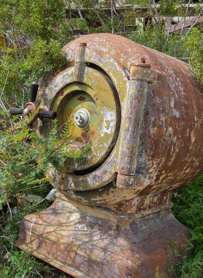Old abandoned safe stock photo. Image of abstract, latch - 177551642