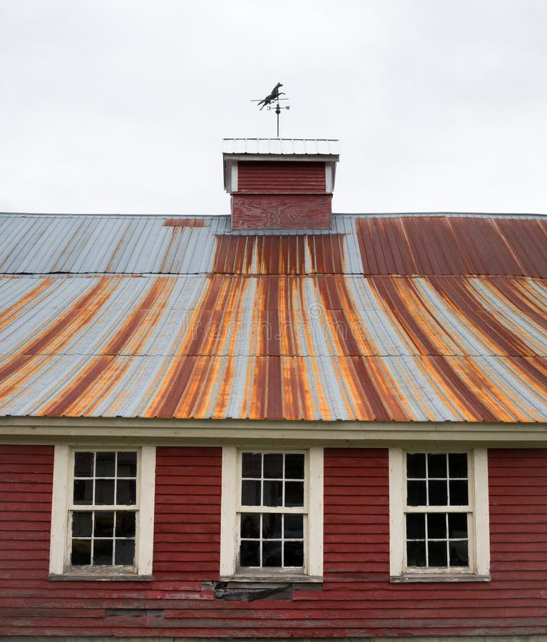 Rusted Red Country Barn stock image. Image of countryside - 43281747