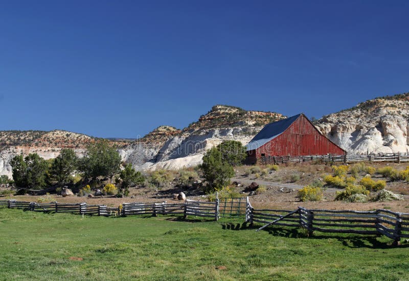 Rustic Barn and Rural Landscape Stock Image - Image of grass, beautiful ...