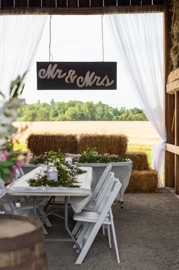 Rustic Decoration of Barn for a Wedding Ceremony Editorial Photography ...