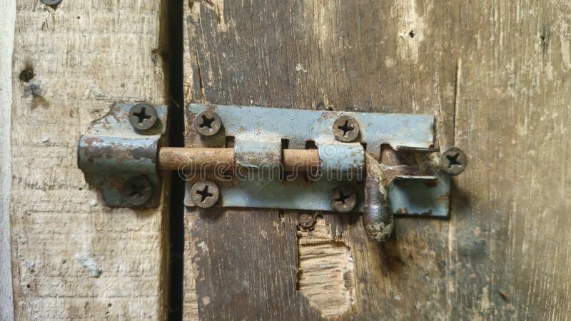 Rustic Door Lock Traditional House No Keyhole Stock Photos - Free ...