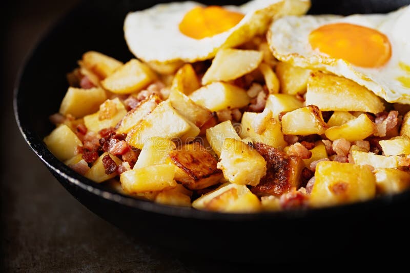 Rustic English Bacon Hash Breakfast Stock Photo - Image of american ...