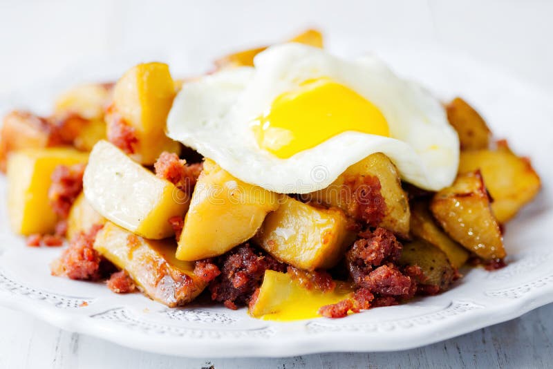 Rustic English Corned Beef Hash Breakfast Stock Image - Image of fried ...