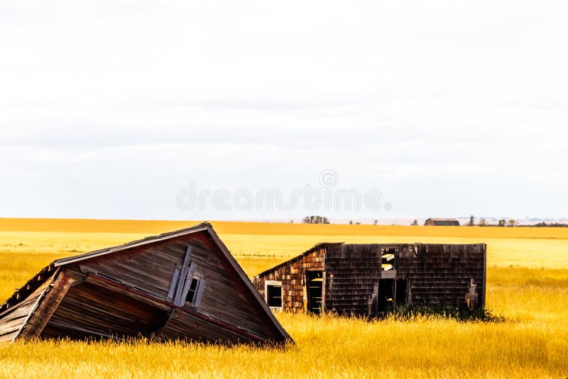 Rustic Farm Buildings on the Prairies. Vulcan County, Alberta, Canada ...
