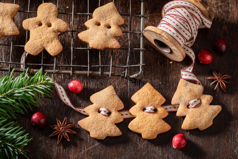 Rustic Gingerbread Cookie Chain for Christmas Tree Stock Photo - Image ...