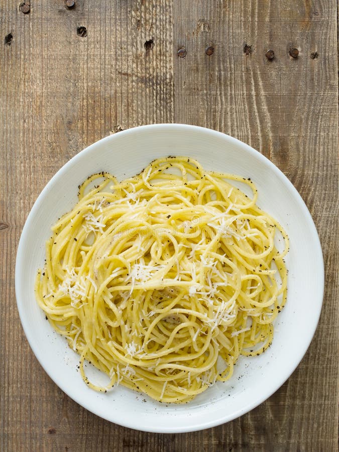 Rustic Italian Pepe E Cacio Pepper with Cheese Spaghetti Stock Photo ...