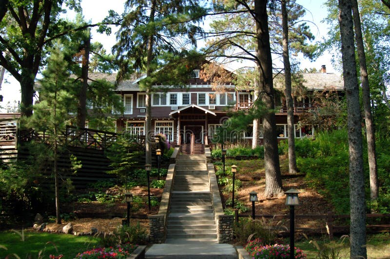 Rustic lodge in forest stock image. Image of holiday, lodge - 3194071