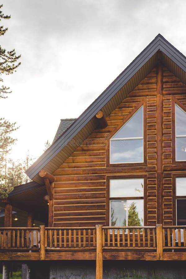 Rustic mountain log cabin stock image. Image of beautiful - 163434577