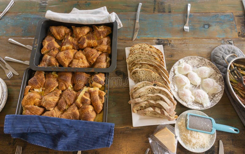 Rustic Natural Breakfast Setting Stock Image - Image of table, bread ...