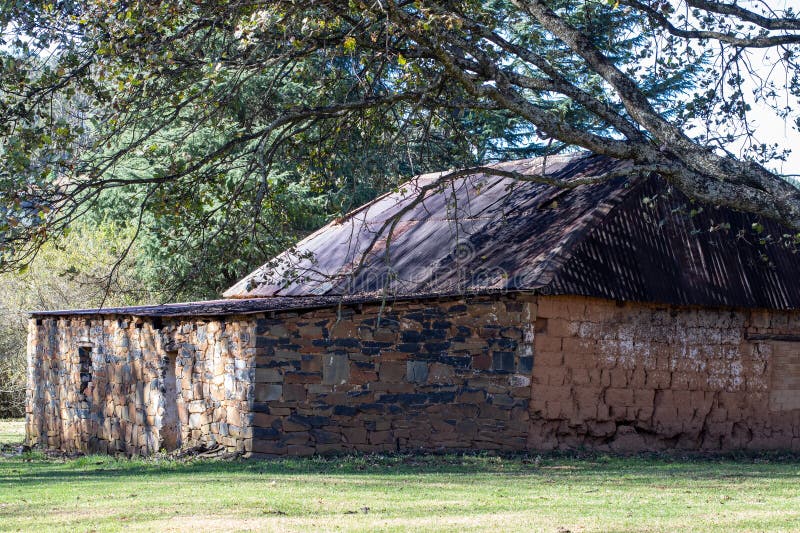 Rustic Old Shed in a Farmyard Stock Image - Image of jacket, crooked ...