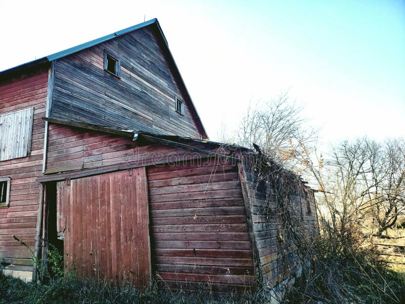 Rustic Red Barn in Nebraska Stock Image - Image of farm, house: 264167549