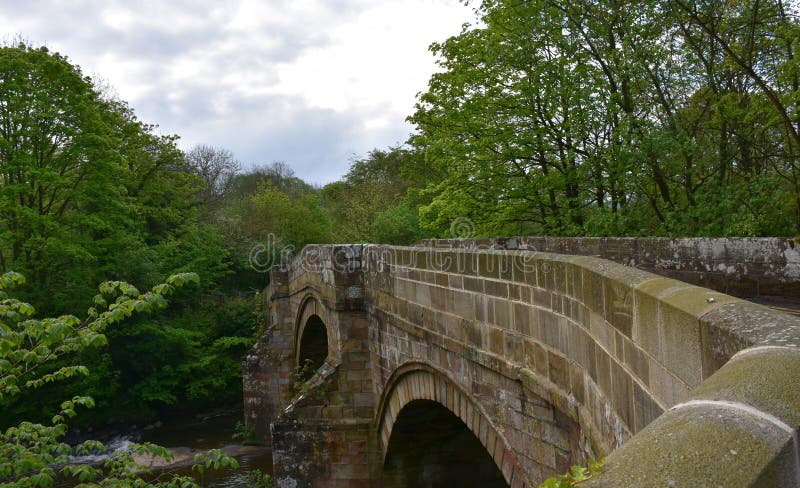 Rustic Rural Stone Arched Bridge in the English Countryside Stock Photo ...