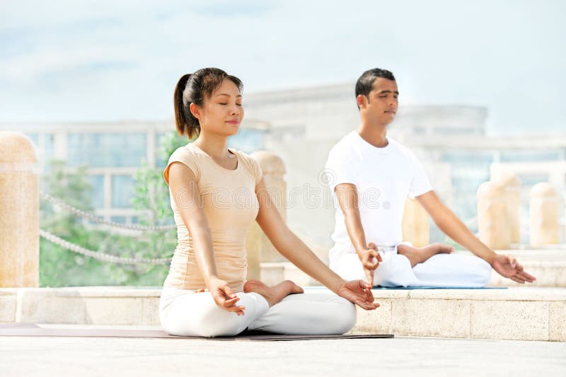 Rustige Mensen stock foto. Image of ademhaling, lotusbloem - 25117670