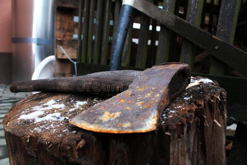 Rusty Axe fotografia stock. Immagine di tagliente, nave - 108760000