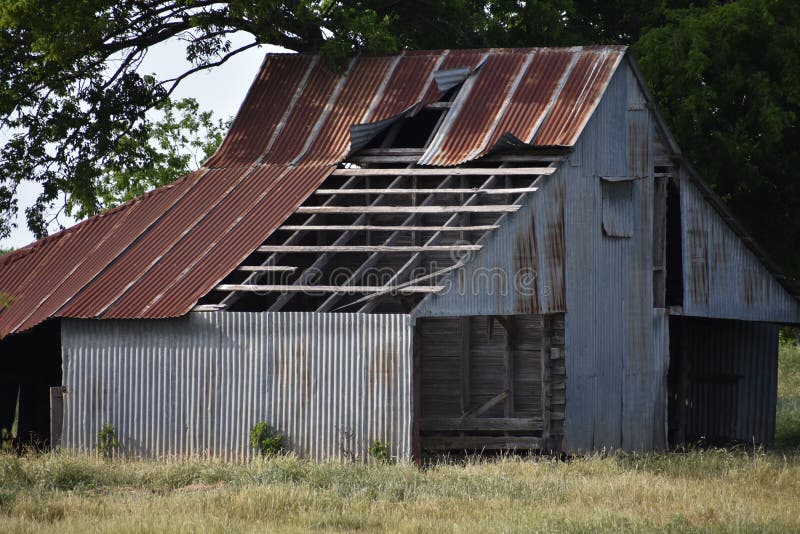 Rusty Barn Door Latch And Chain Stock Image - Image of detail, rugged ...