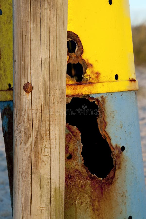 Rusty Bin stock image. Image of yellow, eroding, rust - 32216783