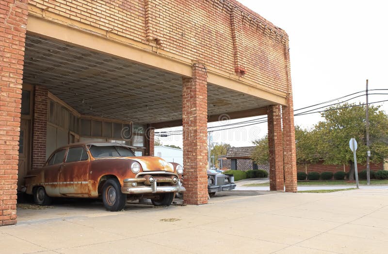 Rusty Car Bricks editorial image. Image of vehicle, mechanic - 260751165