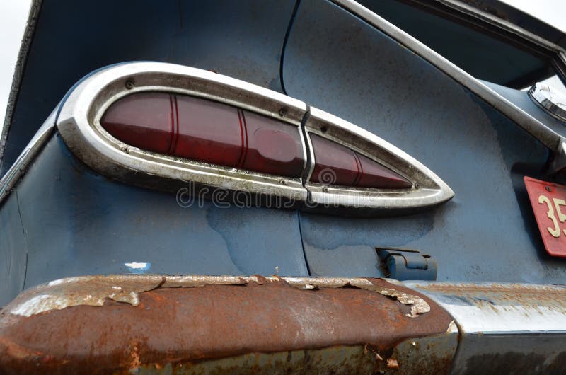 Rusty car stock photo. Image of condemn, chrome, recycle - 33479956
