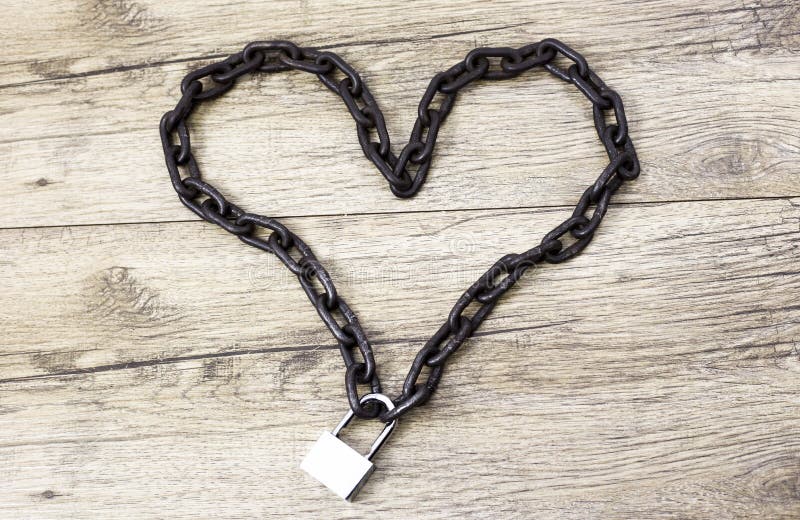 Rusty Chain Heart Shape on the Lock. Stock Photo - Image of romantic ...