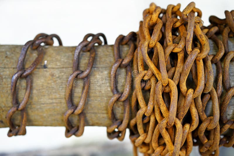 Coil Chain, Tow Truck Chains Hanging Stock Image - Image of cable ...