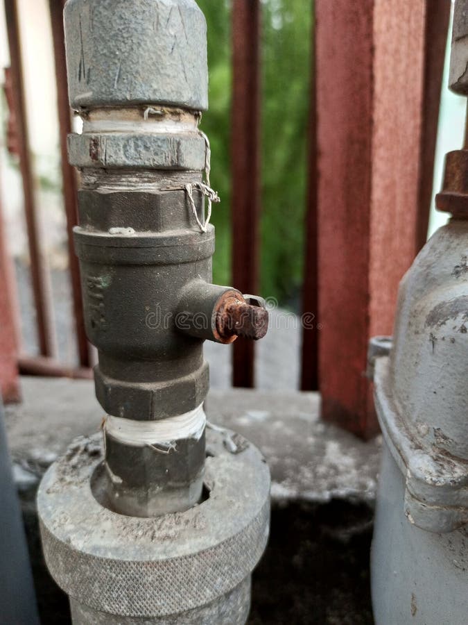 Rusty Dead End Plug on Piping Stock Image - Image of piping, dead ...