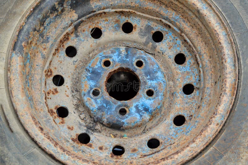 Rusty Metal Alloy Wheel Car Stock Image - Image of antique, circle ...