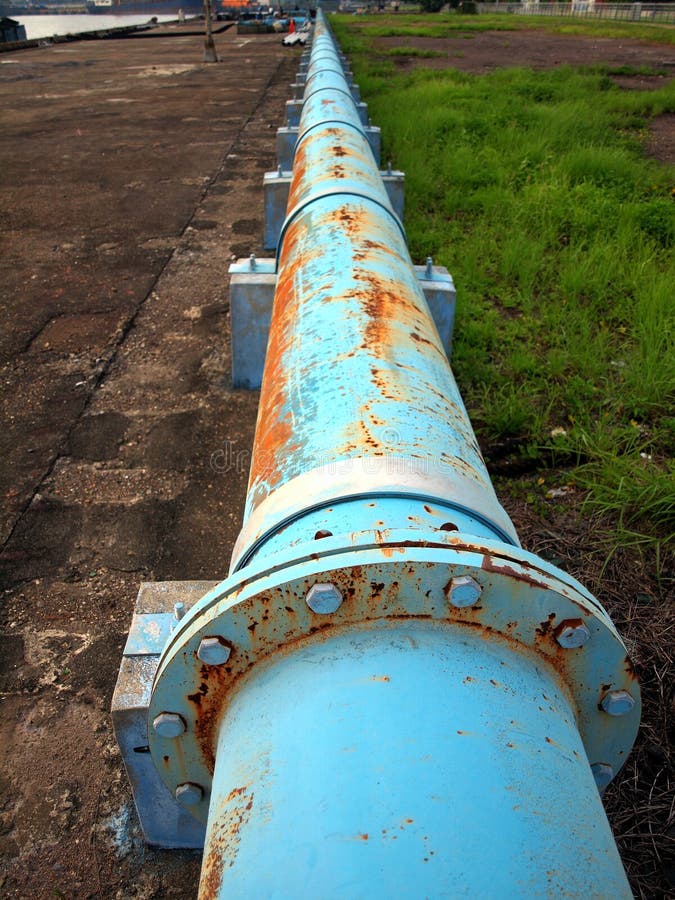 Pipeline into Horizon stock photo. Image of horizon, tundra - 14814586