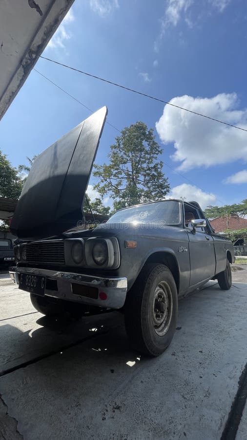 Rusty Old Chevrolet Pickup 1980 Editorial Stock Image - Image of ...