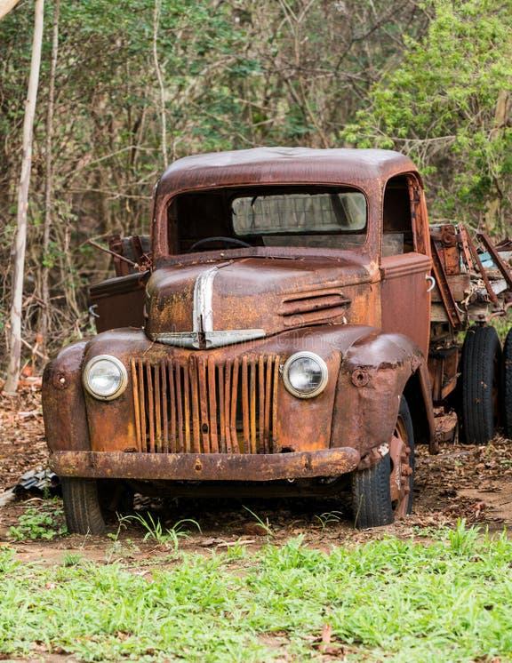 Rusty Old Ford Truck Abandoned Editorial Image - Image of rust, metal ...