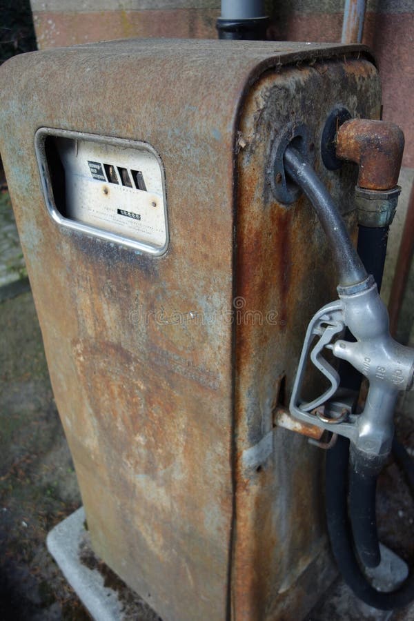 Rusted fuel pump editorial photography. Image of pump - 168386507