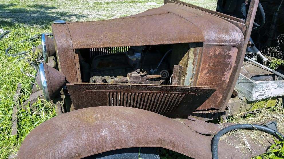 Rusty old Model T stock image. Image of classic, automobile - 41970275