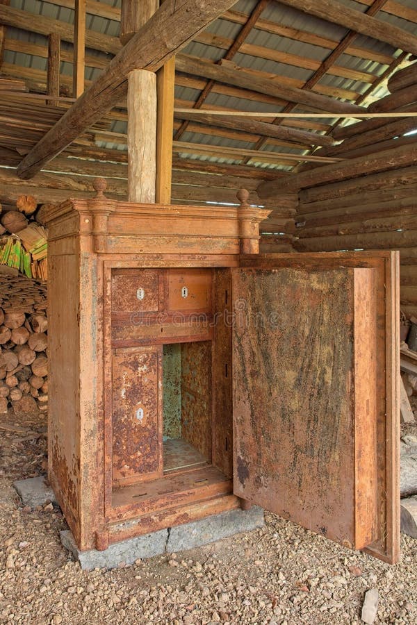 Rusty safe. stock photo. Image of damage, design, safety - 366745592