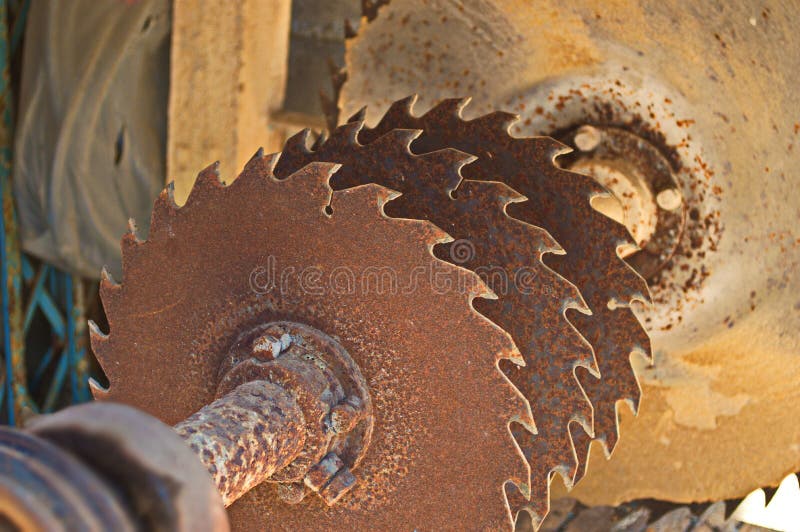 Rusty sawblades stock image. Image of motor, isolated - 61731657