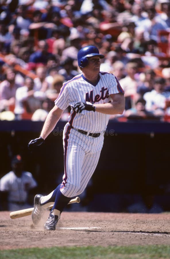 Rusty Staub editorial image. Image of rusty, slide, baseball - 74624890