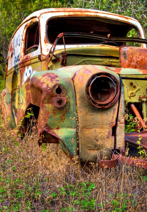 Rusty old car stock photo. Image of vintage, rusty, automobile - 31056096
