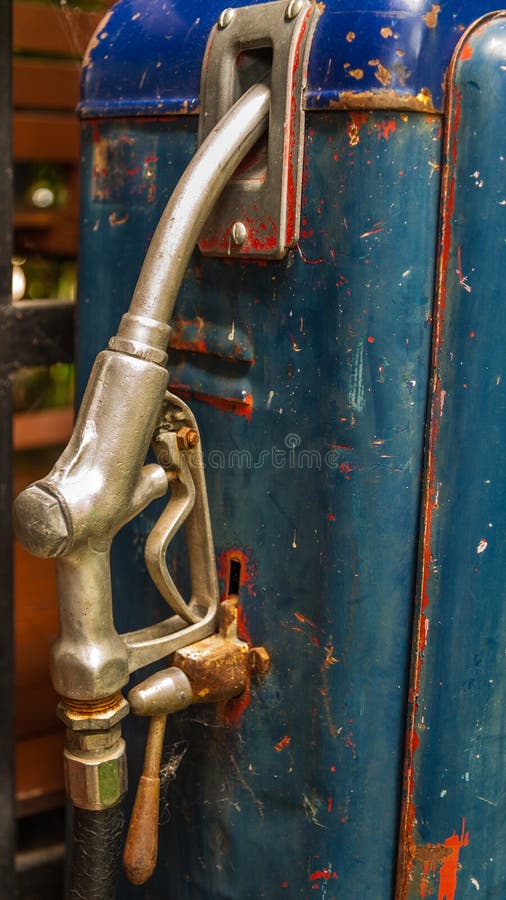 Rusty Vintage Fuel Pump, Fuel Pump Nozzle Stock Photo - Image of pump ...