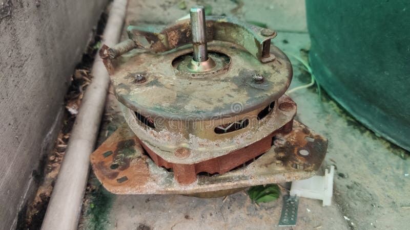Rusty Washing Machine Dynamo Stock Photo - Image of rusty, washing ...
