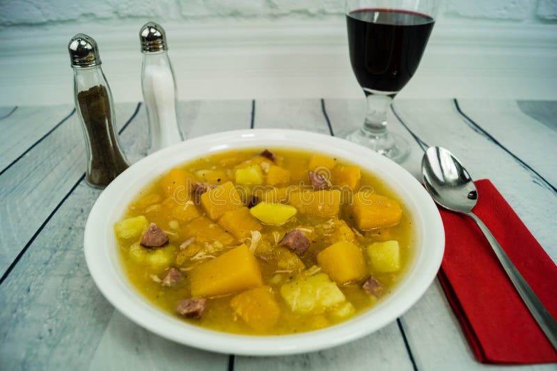 Rutaba brassica napus foto de archivo. Imagen de cena - 164144402