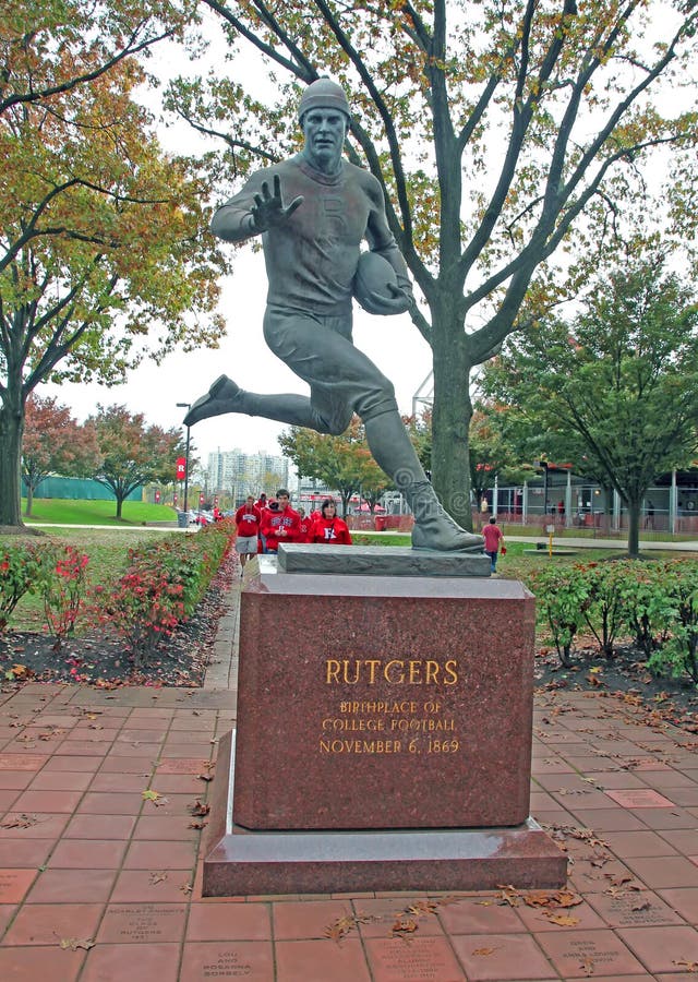 Rutgers Football Player Statue Editorial Photo - Image of statue ...